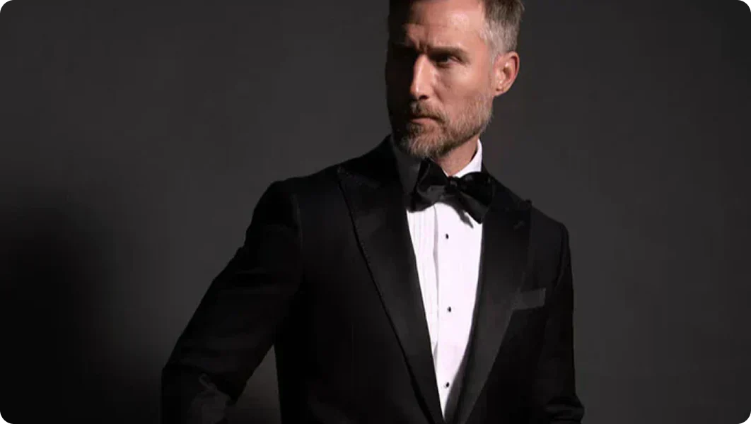 Choosing the Right Fabric for Your Custom Suit | Q Clothier